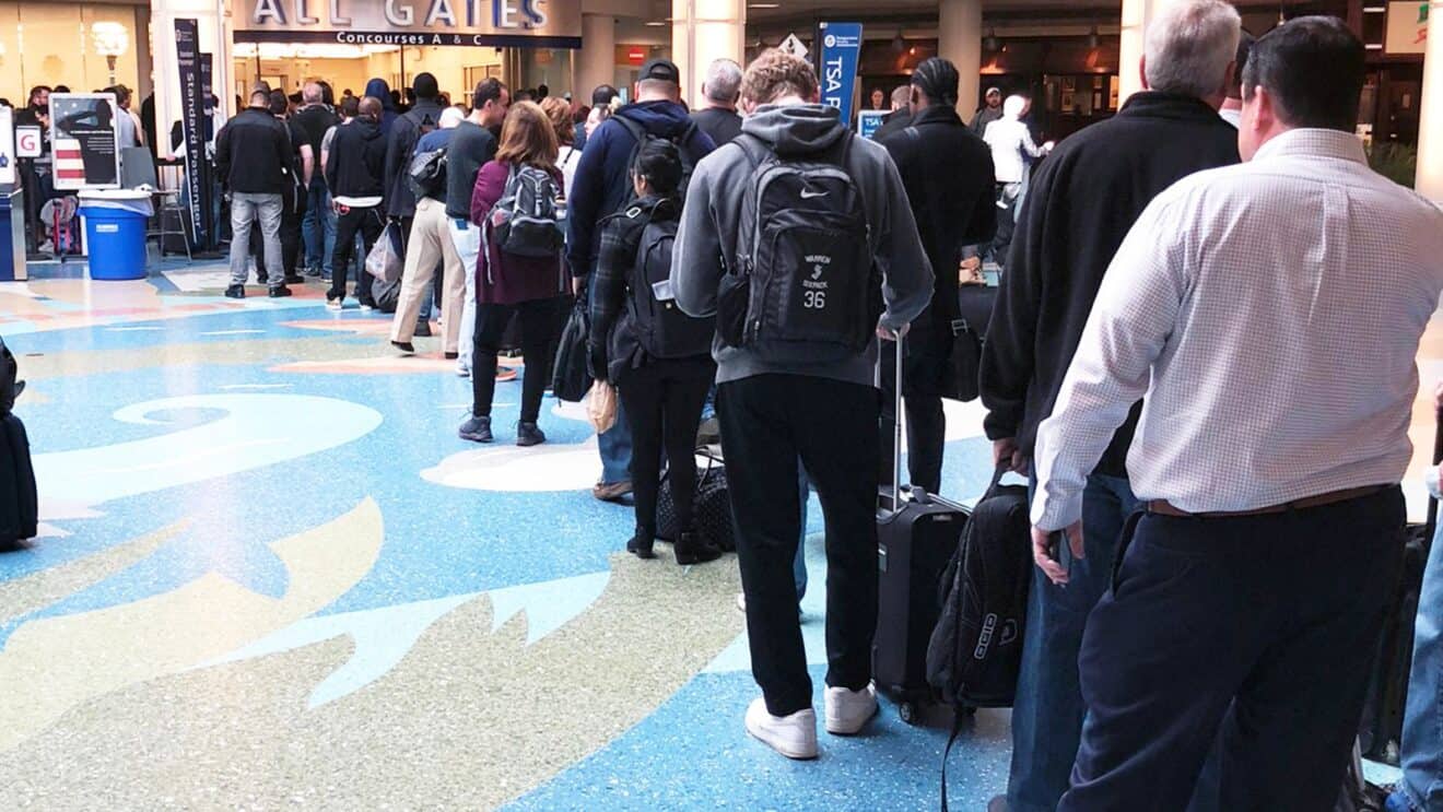 21 Things a TSA Agent Immediately Observes About You - The Millennial ...